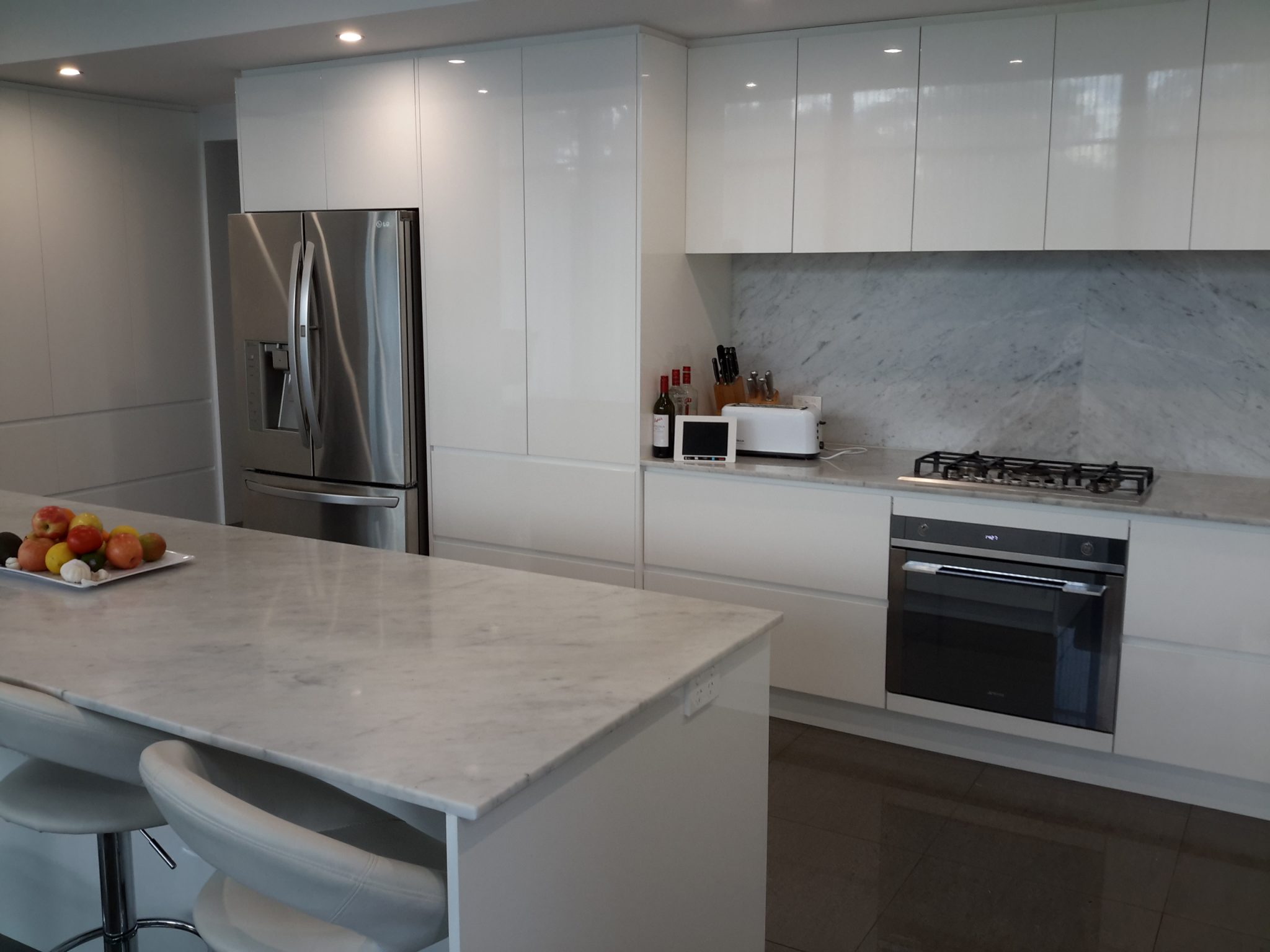Kitchen Benchtops Sydney | Stone, Glass Laminated & Caesarstone Benchtops